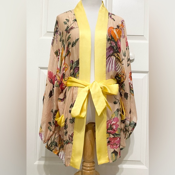 Aratta | Intimates & Sleepwear | Aratta Silent Journey Floral Kimono ...